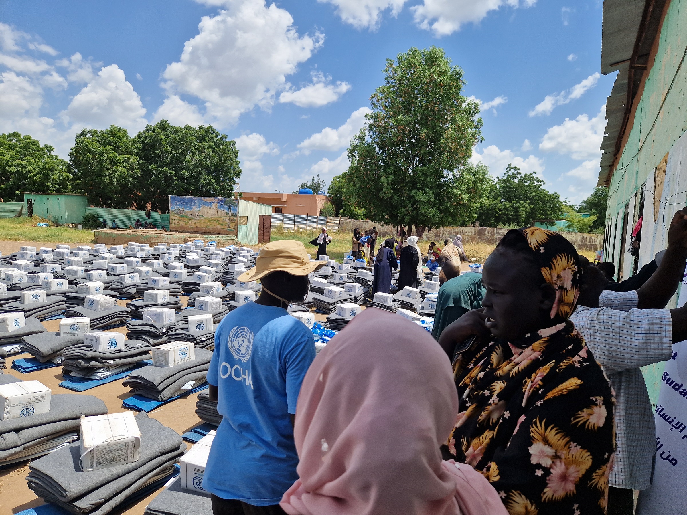 طرفي النزاع في السودان يوافقان على عقد اجتماع بشأن المساعدات الإنسانية
